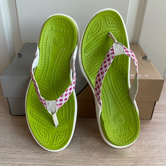 CROCS | Shoes | Crocs Women Sandals Flip Flops W 8 | Poshmark